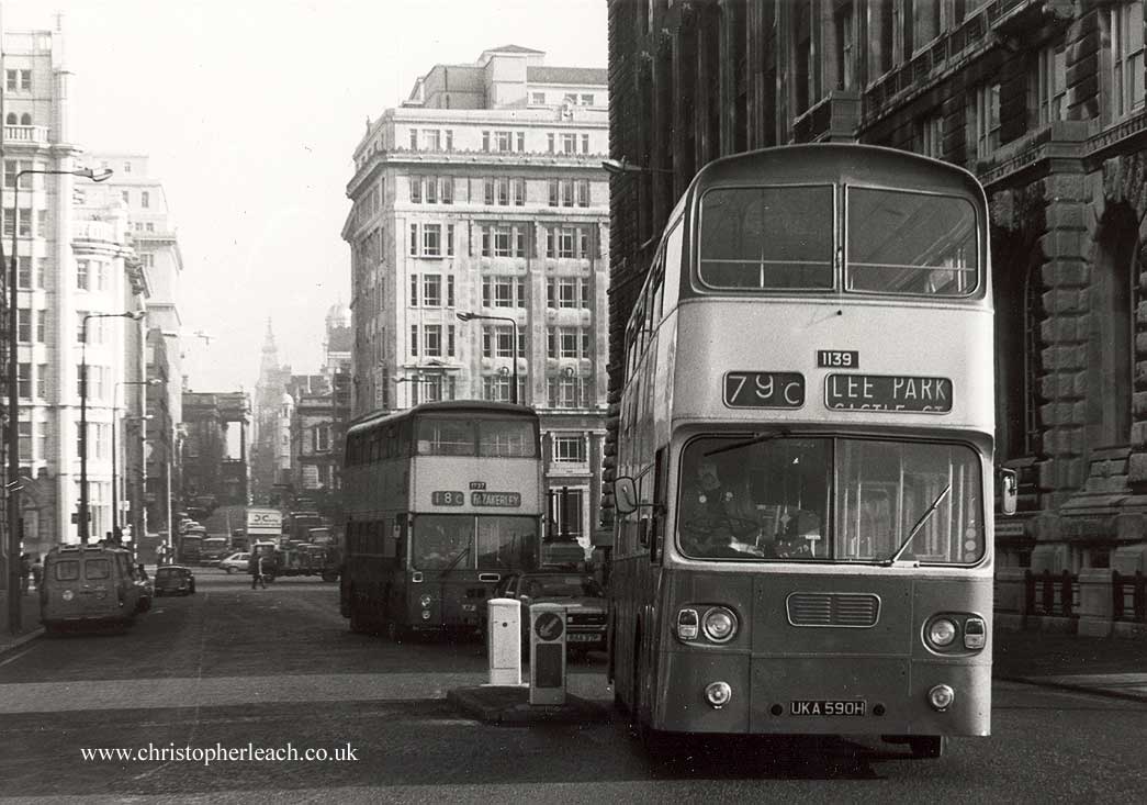Busworld Photography: Liverpool: Tall buildings & tall bus.