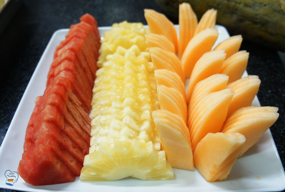 Pinay Panadera's Culinary Adventures: Fruit Plating - The Thai Way