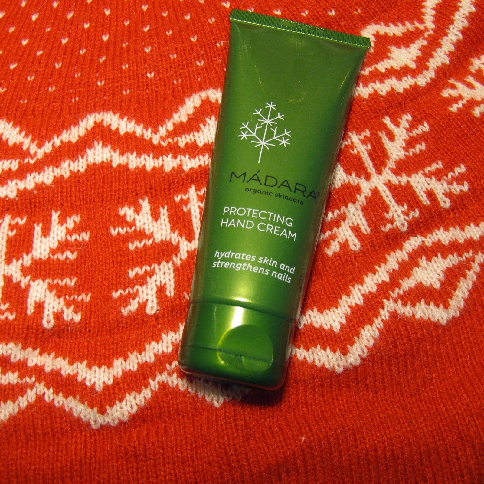 MADARA roku krēms ar Ziemeļu plūmi un liepziediem. | Modesmusli