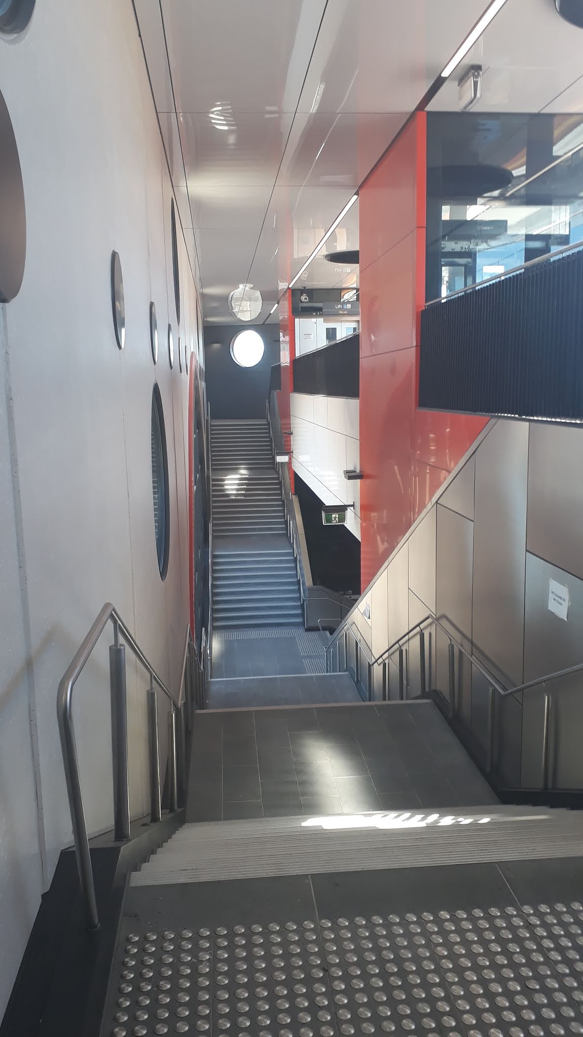 Melbourne on Transit: The new Coburg Station