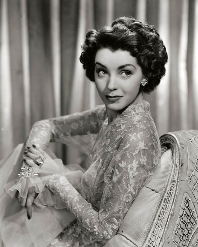 Beautiful Photos of Marsha Hunt in the 1930s and ’40s ~ Vintage Everyday