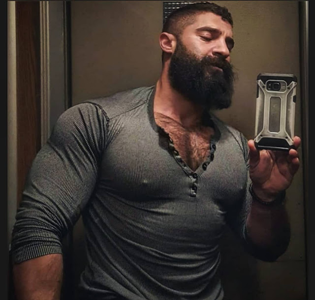 Muscle Lover: Doumit Ghanem