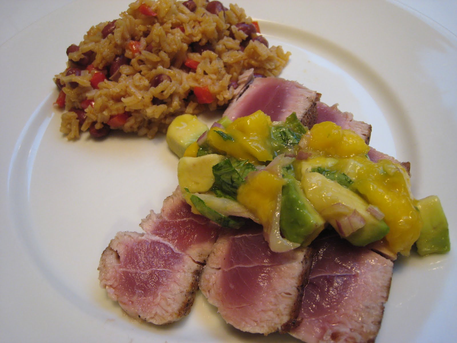 The Garlic Press: Seared Tuna with Mango Salsa