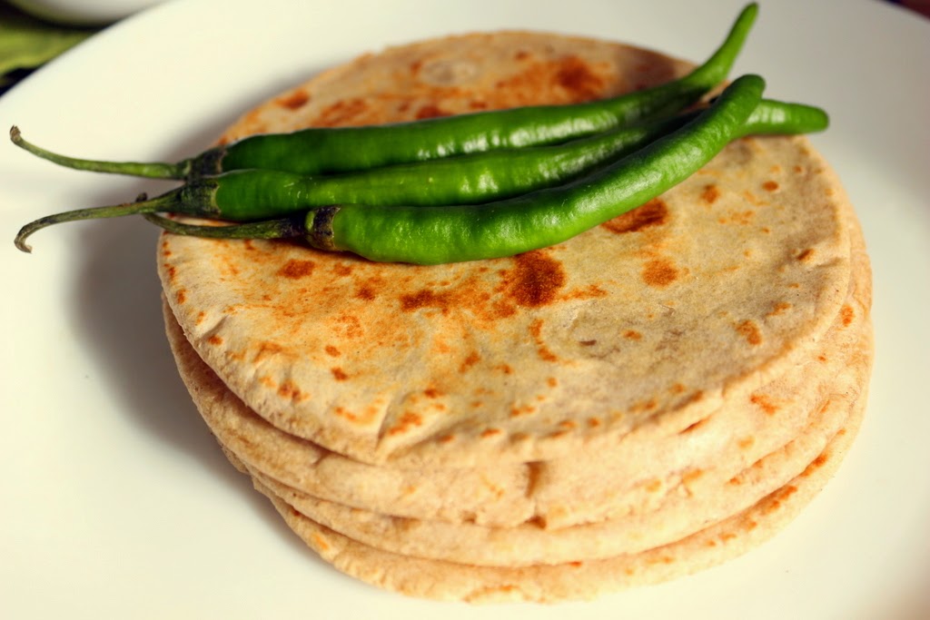 Recipe of Crispy Bhakri | How to Make Crispy Bhakri - VegRecipeWorld