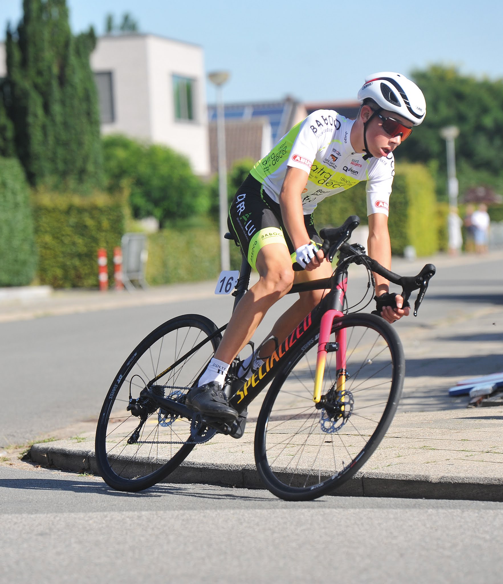 WIELERJAARBOEK - WIELERDAGBOEK - Senior Cycling Writer Bernard Callens