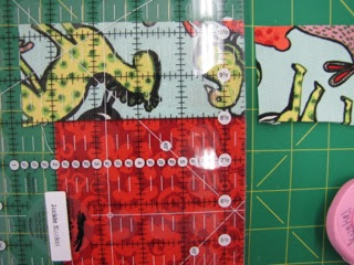 Inspired by Fabric: Tutorial: Cheery Table Runner