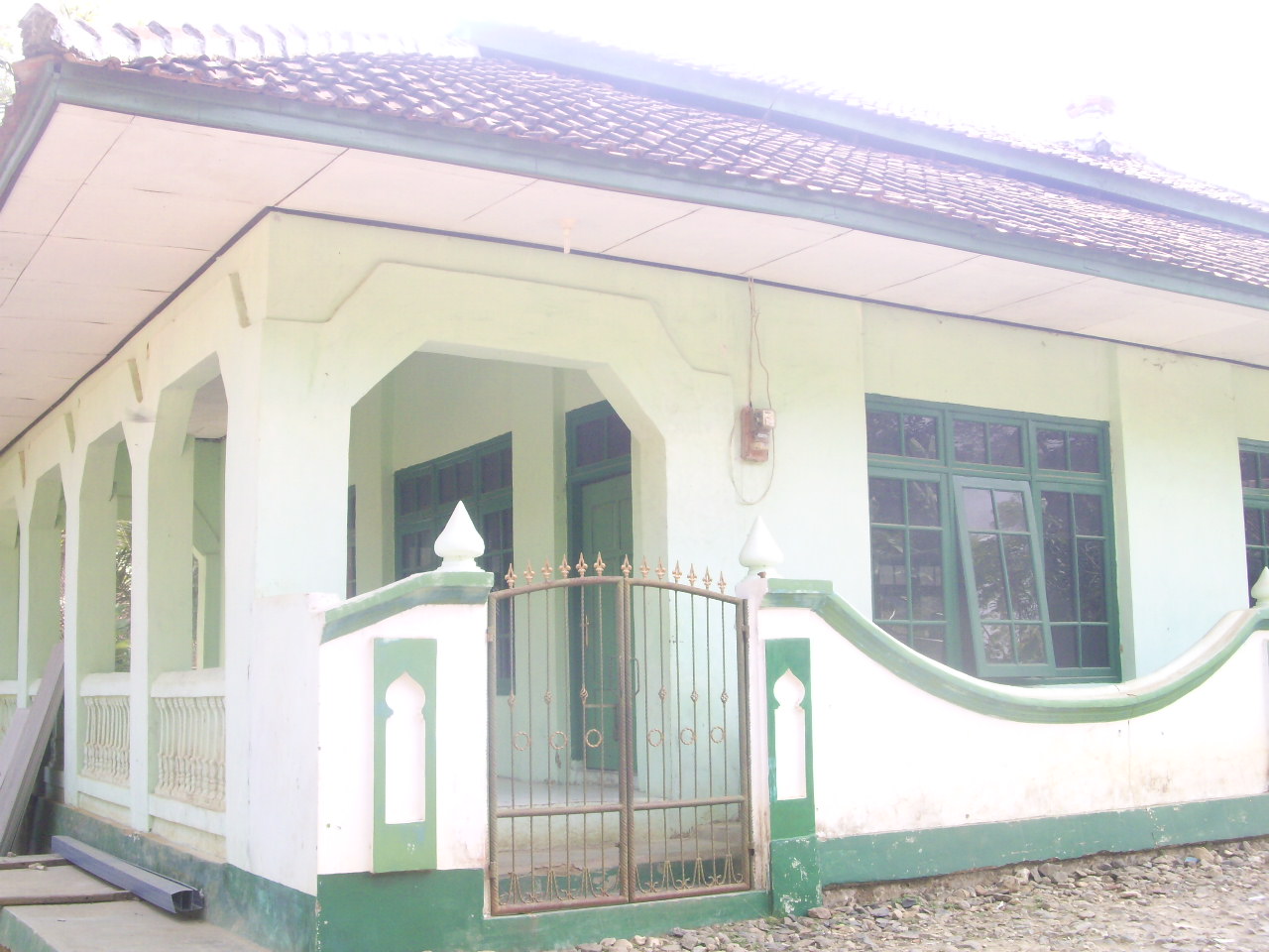 Masjid di Desa Cireundeu ~ KUA KEC. CILOGRANG KAB. LEBAK Masjid di Desa Cireundeu ~ KUA KEC. CILOGRANG KAB. LEBAK