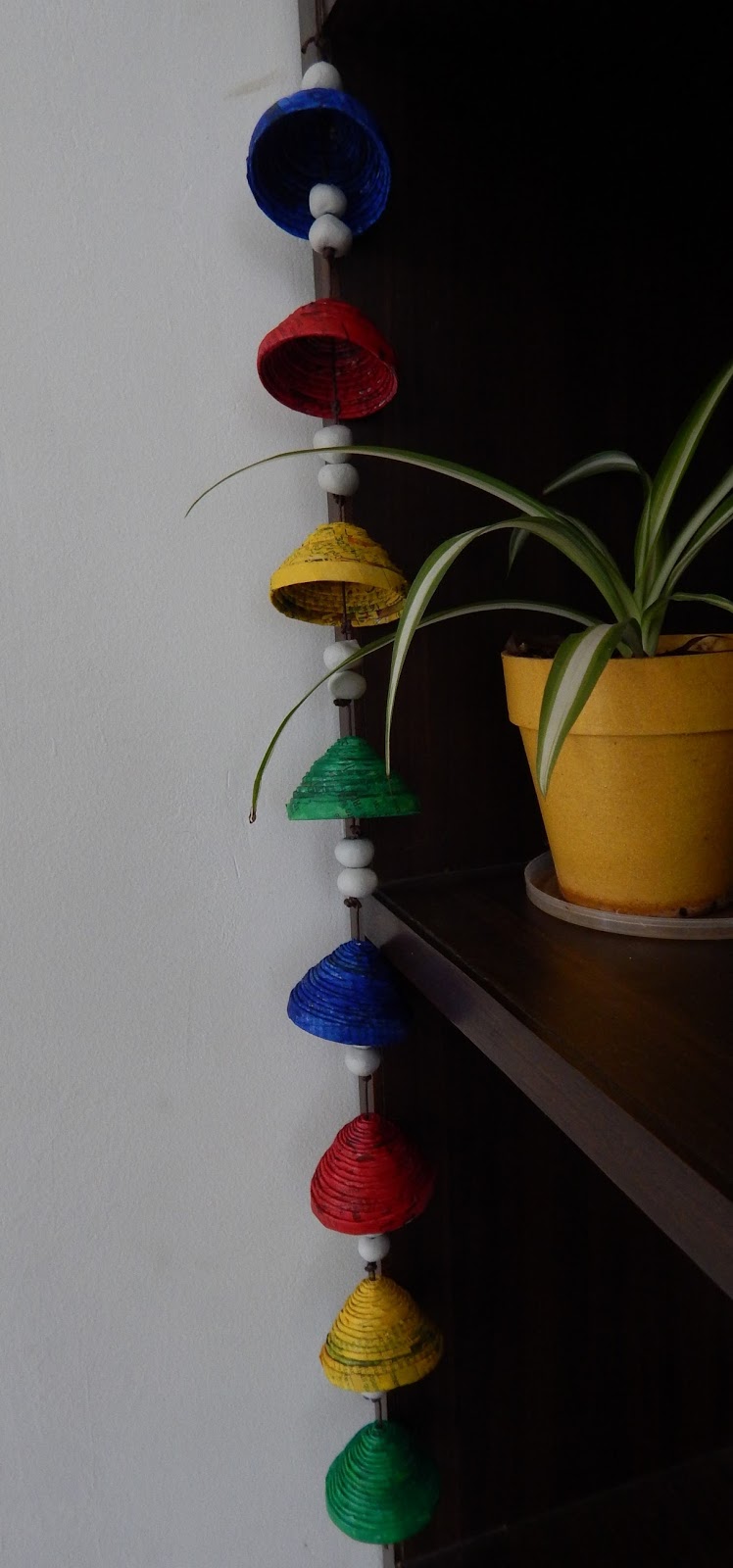 The Sunshine Corner: News Paper Crafts : Paper Bells