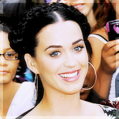 Tesis Costa Rica. : Kathy Perry