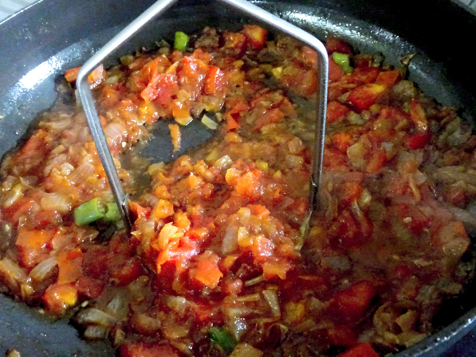 Veg Indian Cooking: Punjabi Masala Urad Dal Badi Aur Matar Ki Sabzi