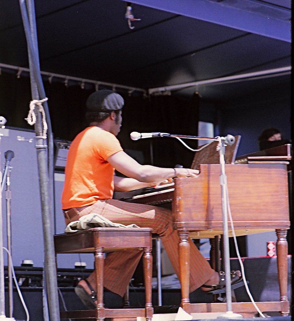 Wonderful Color Photographs of the Toronto Pop Festival, June 1969 ...