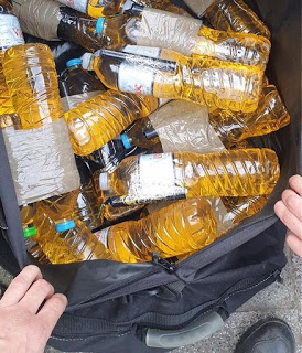 Ένα σκηνοθέτη ρε παιδιά. | ΒΑΘΥ ΚΟΚΚΙΝΟ