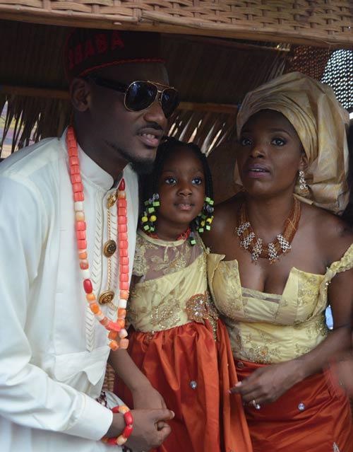Photographer sues 2face Idibia and Wife, Annie for N120m - The Legend