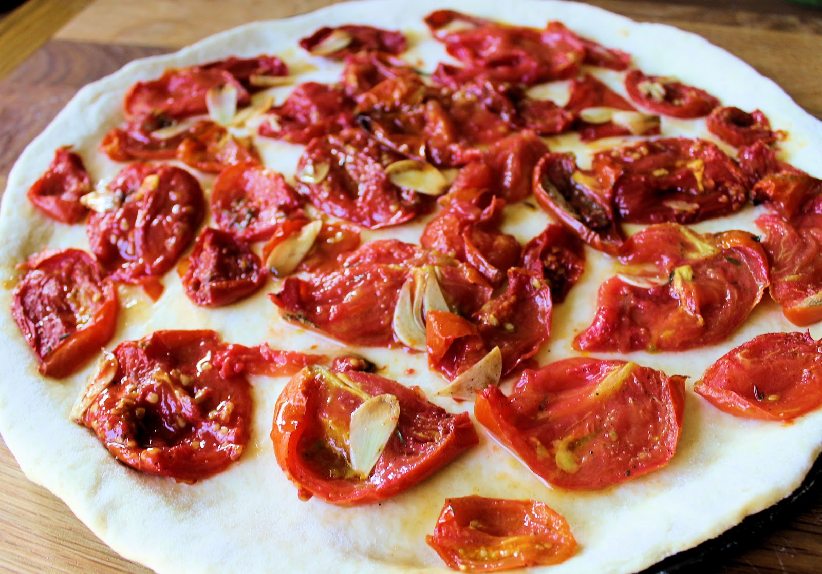 La Pizza me Encanta: RECETA:"Pizza con tomates asados, pesto de ...