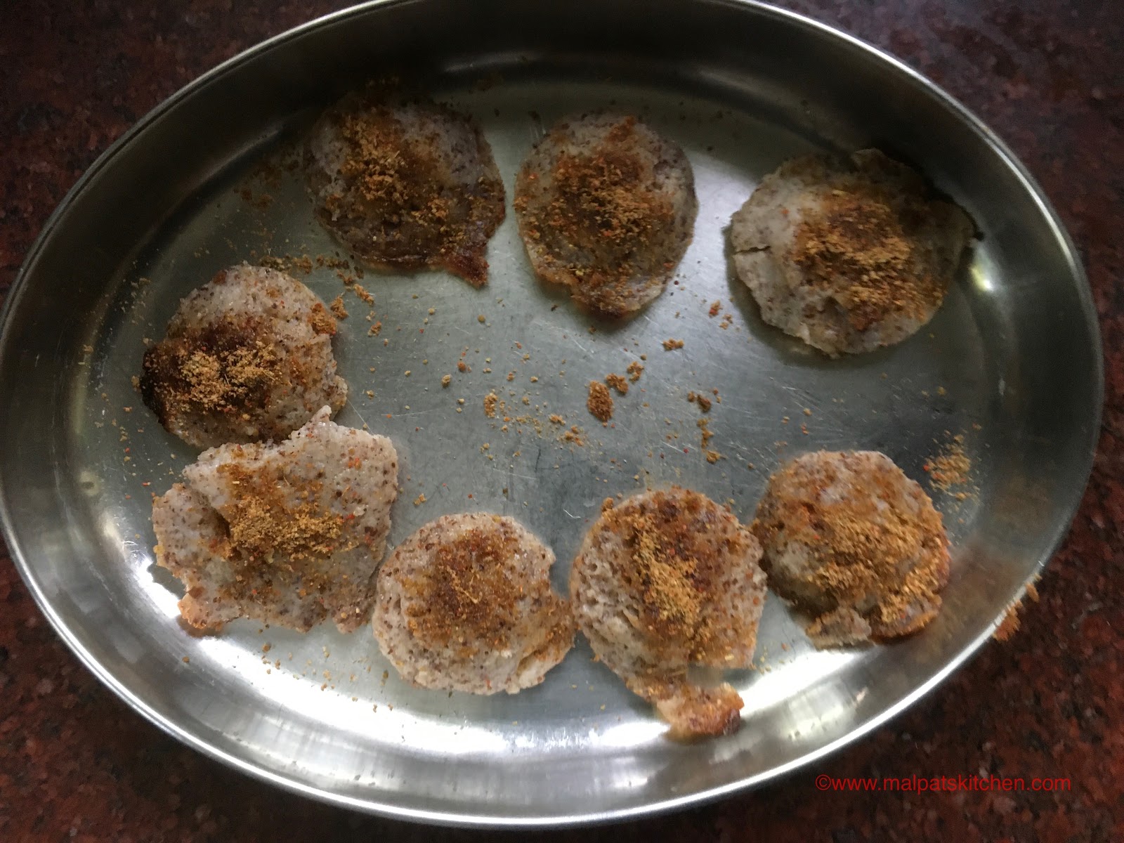 HEALTHY IDLI CHAAT, how to make a healthy Idli chaat with Ragi-red rice ...