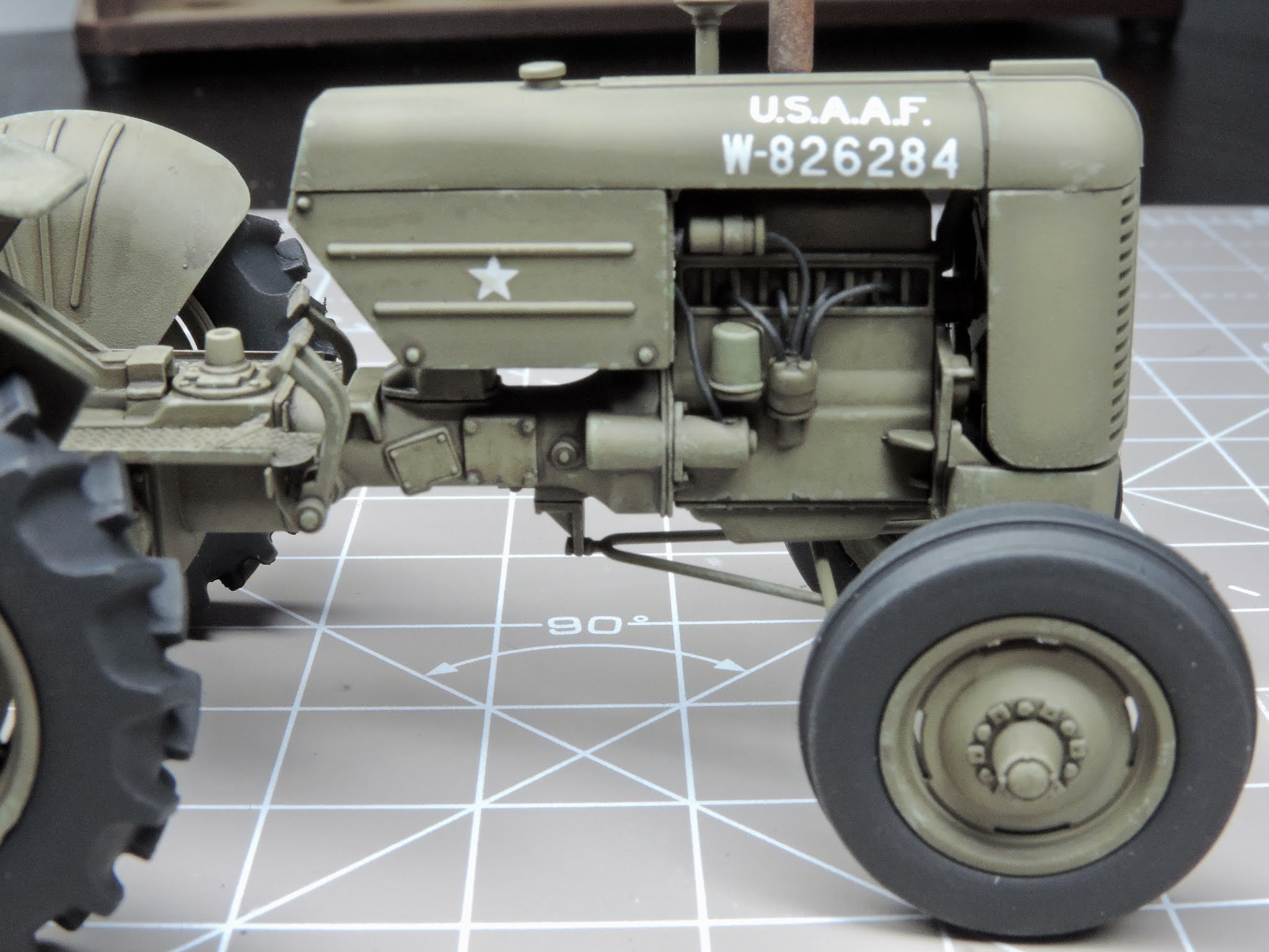 Pete's Model World : Air Force Tractor