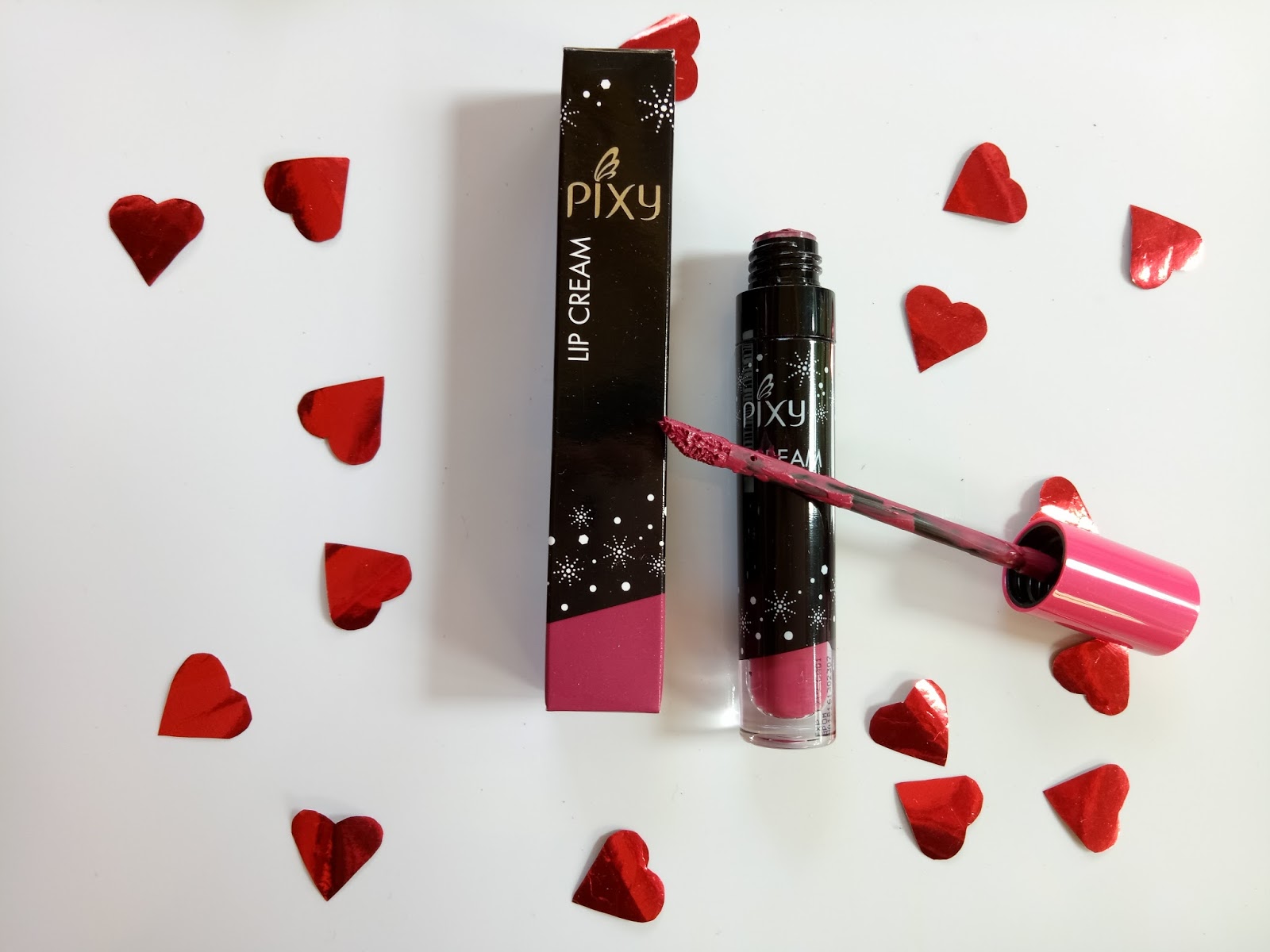REVIEW : Pixy Lip Cream Shade Edgy Plum & Bold Maroon