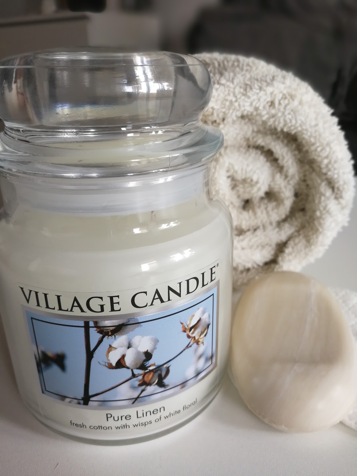 Pure Linen Village Candle - Scent LoVer - wszystko o świecach zapachowych.
