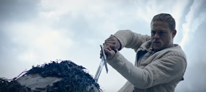 CINEBLOGYWOOD: Comic Con 2016 : King Arthur - trailer épique et punk