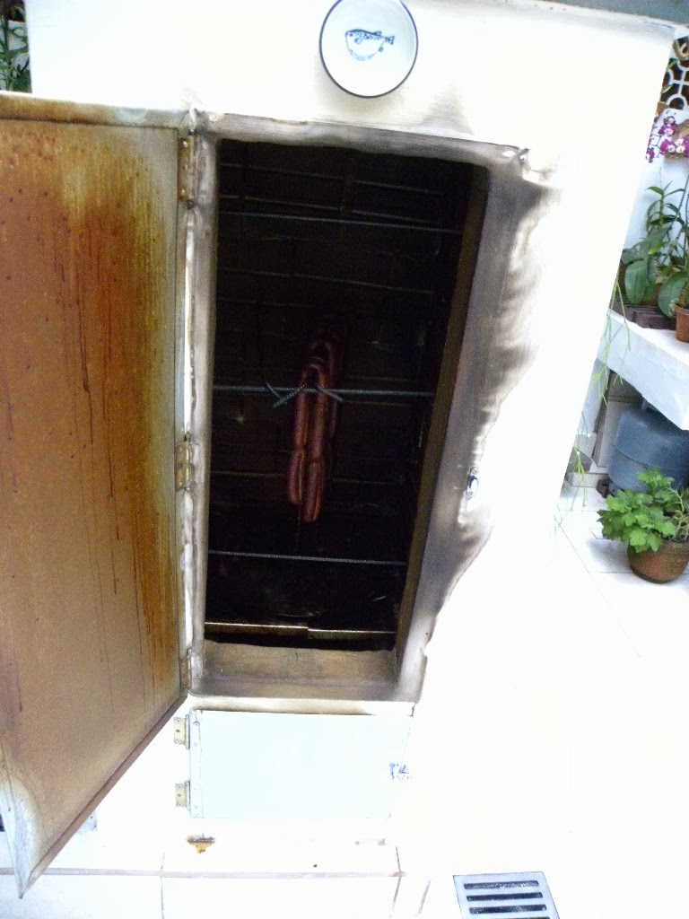 Faça você mesmo um defumador de carnes e peixes