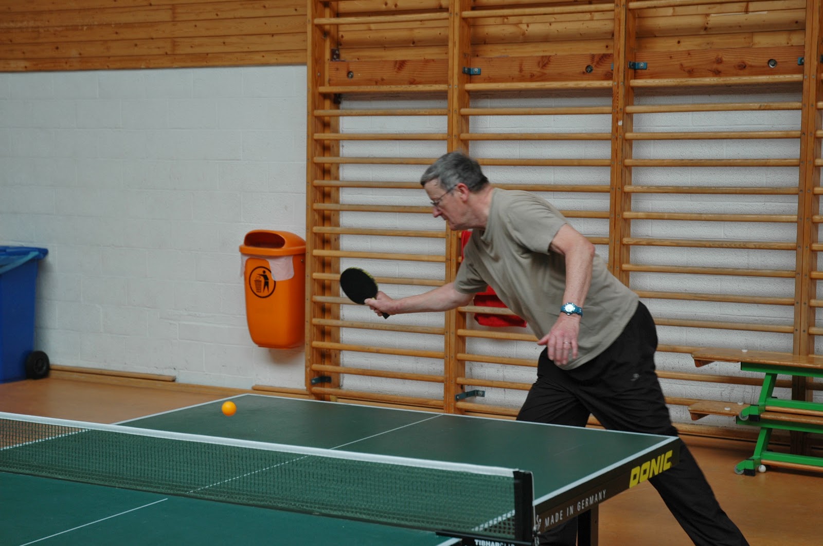 Ping Pong Seniors: Entrainement le lundi et le mercredi de 10 à 12H00