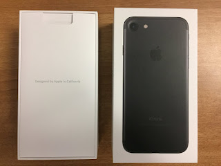 iPhone 7 Unboxing Pictures