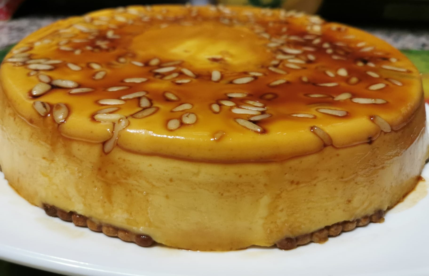 Cocinando con Carmen: Flan de nata, chocolate blanco y piñones