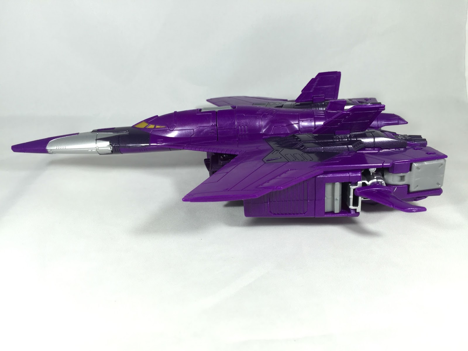 Masterforce UK: Combiner Wars Cyclonus Review