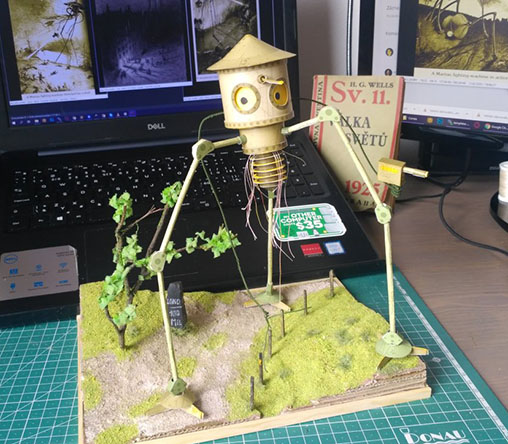 War of the Worlds: Martian Tripod Paper Model | Paperized Crafts