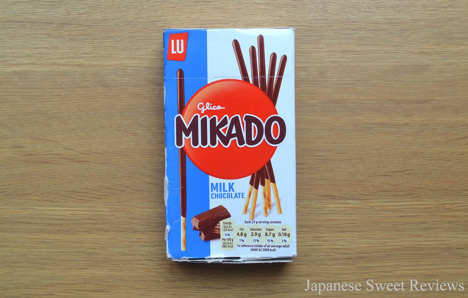 Japanese Sweet Reviews: Glico (LU) Mikado Chocolate - Review and Comparison