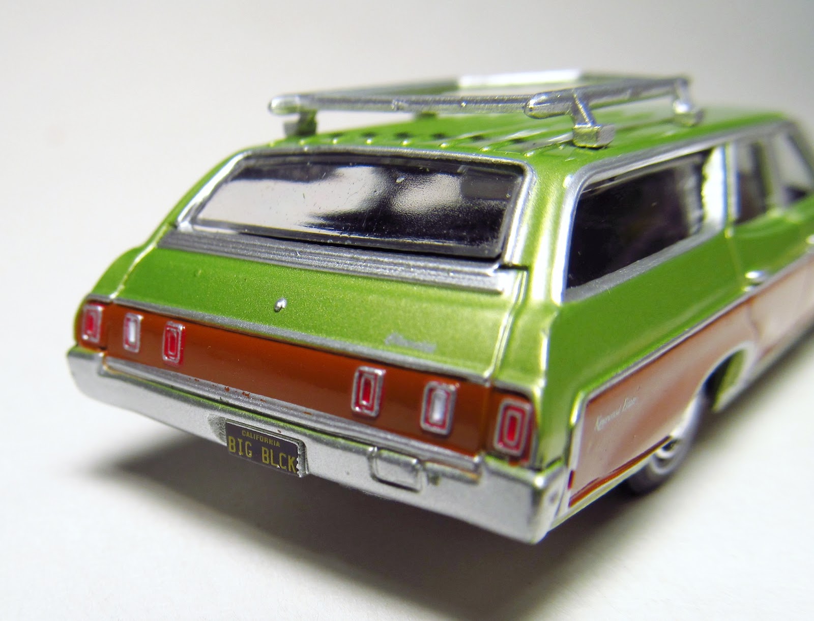 Auto World 1969 Chevy Kingswood Estate