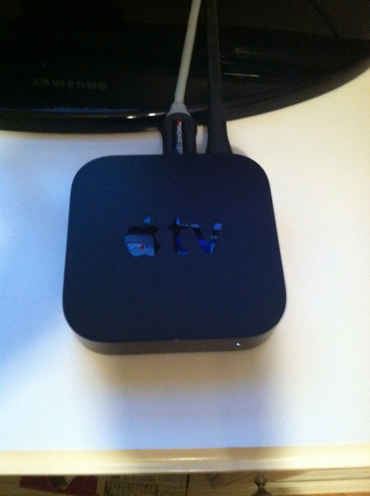 Jules Modern World: Apples and TV...they just go together