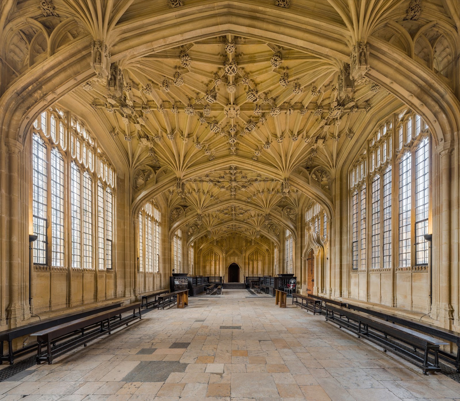 Analisa Tipologi Perpustakaan - Bodleian Library, University of Oxford