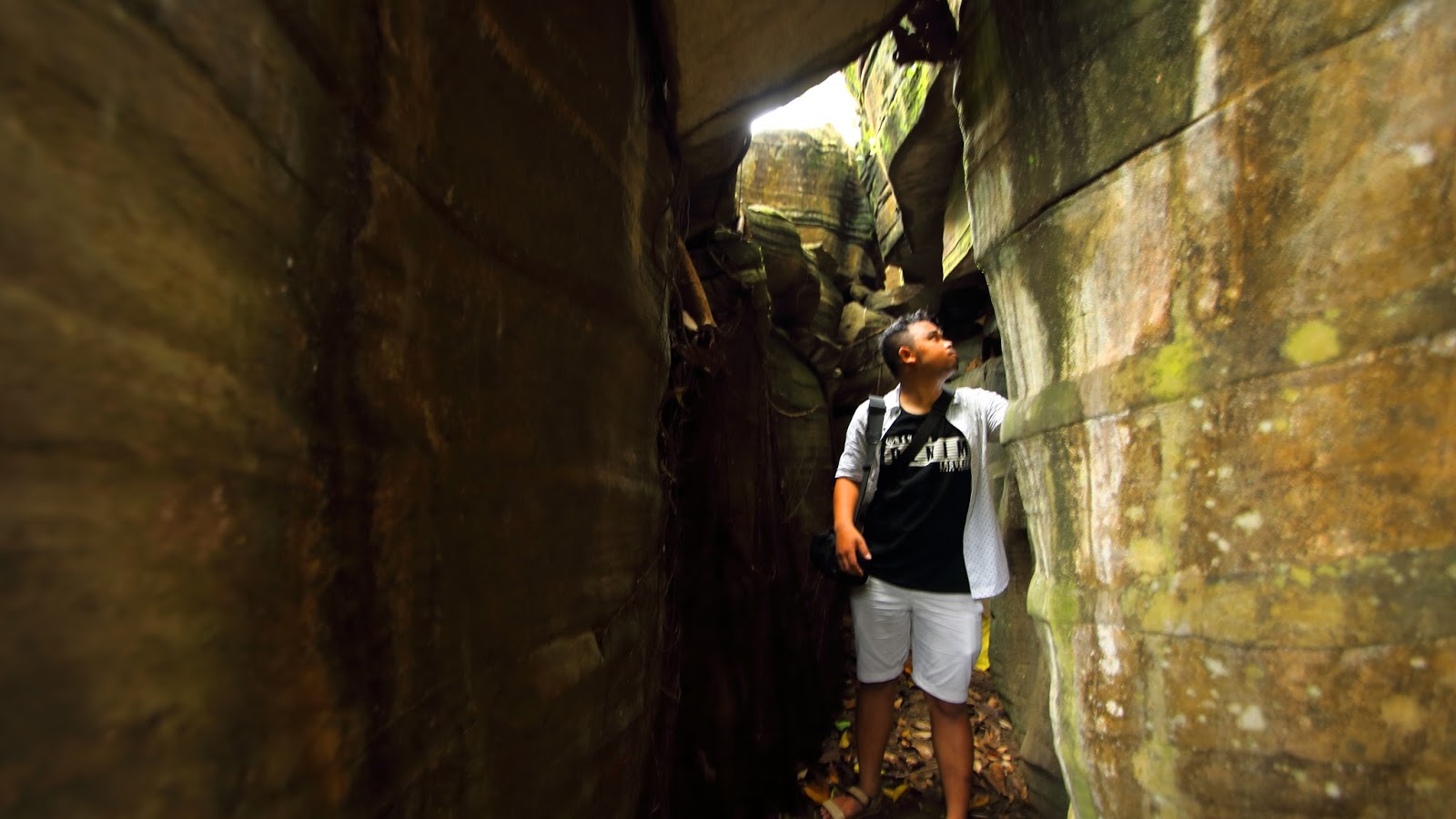 Hiking ceria ke Goa Agung Garunggang Geopark-Sentul, Bogor