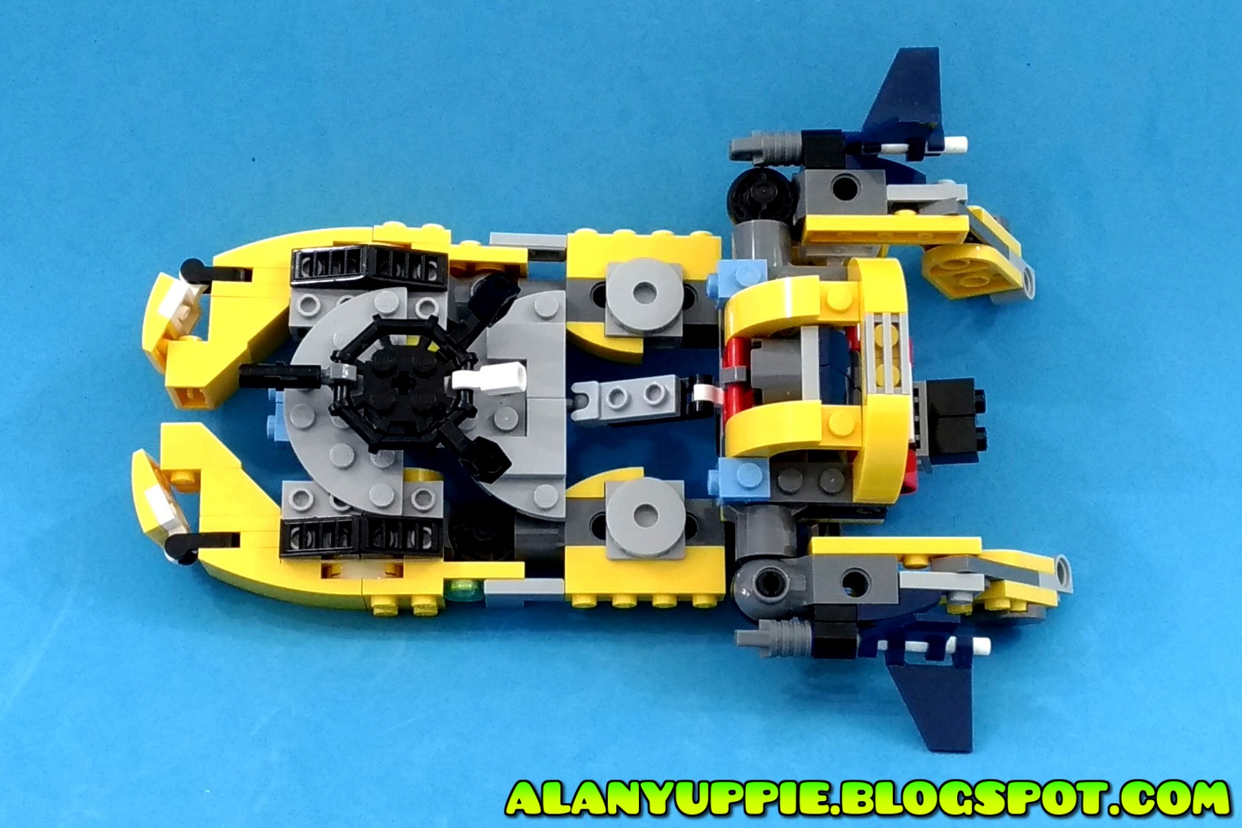 Alanyuppie's LEGO Transformers: Video Tutorial: Transformer Speedboat ...