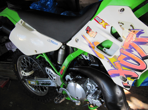 A record of my motorcycle restorations: Kawasaki KDX 220 restoration.