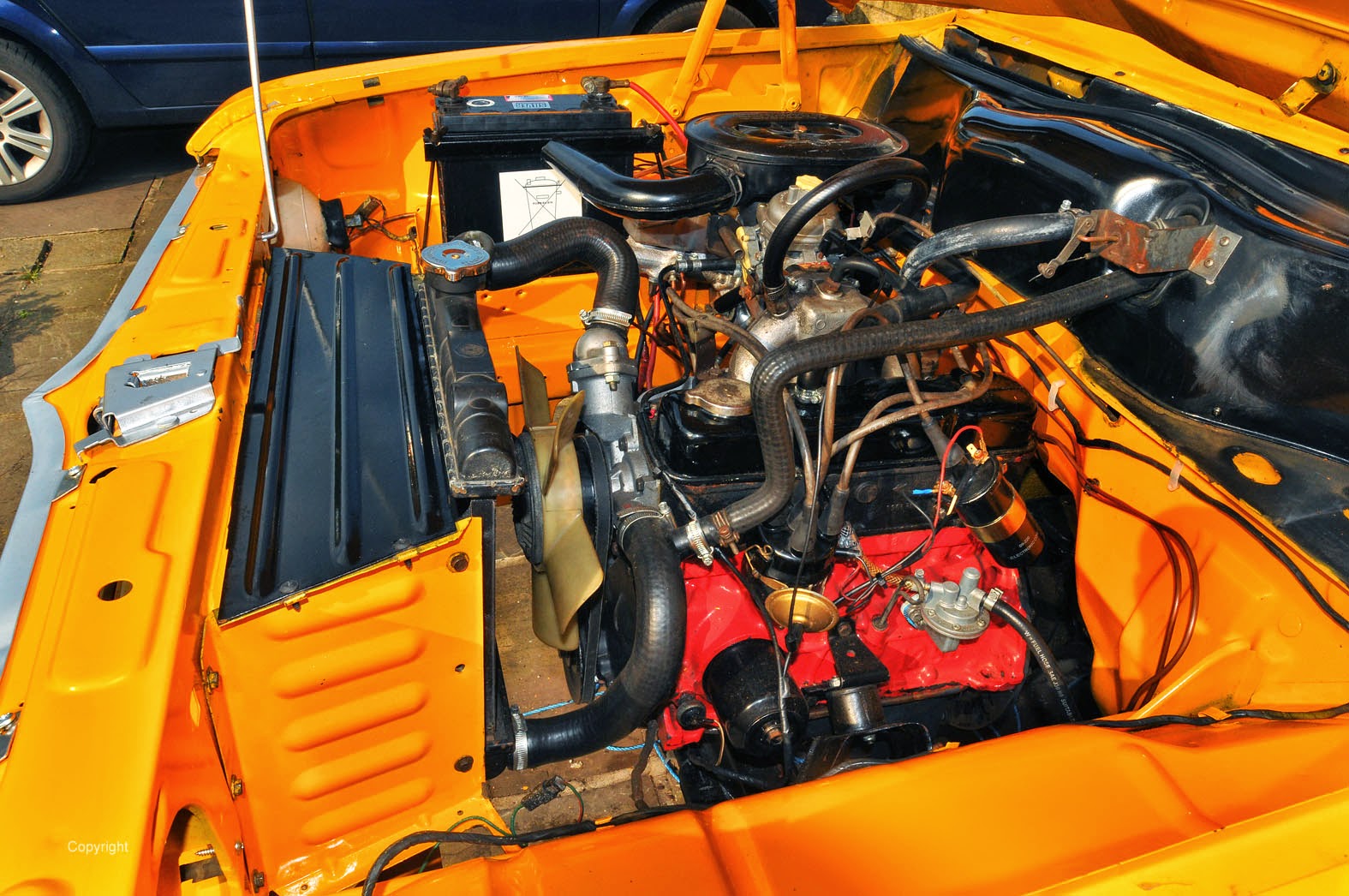 VIVA LA VIVA: Putting the engine back............