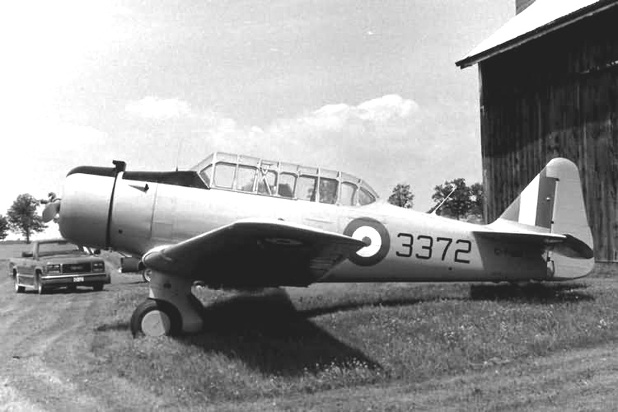nhungdoicanh: North American BT-9 / BT-14 / NA-64 Yale