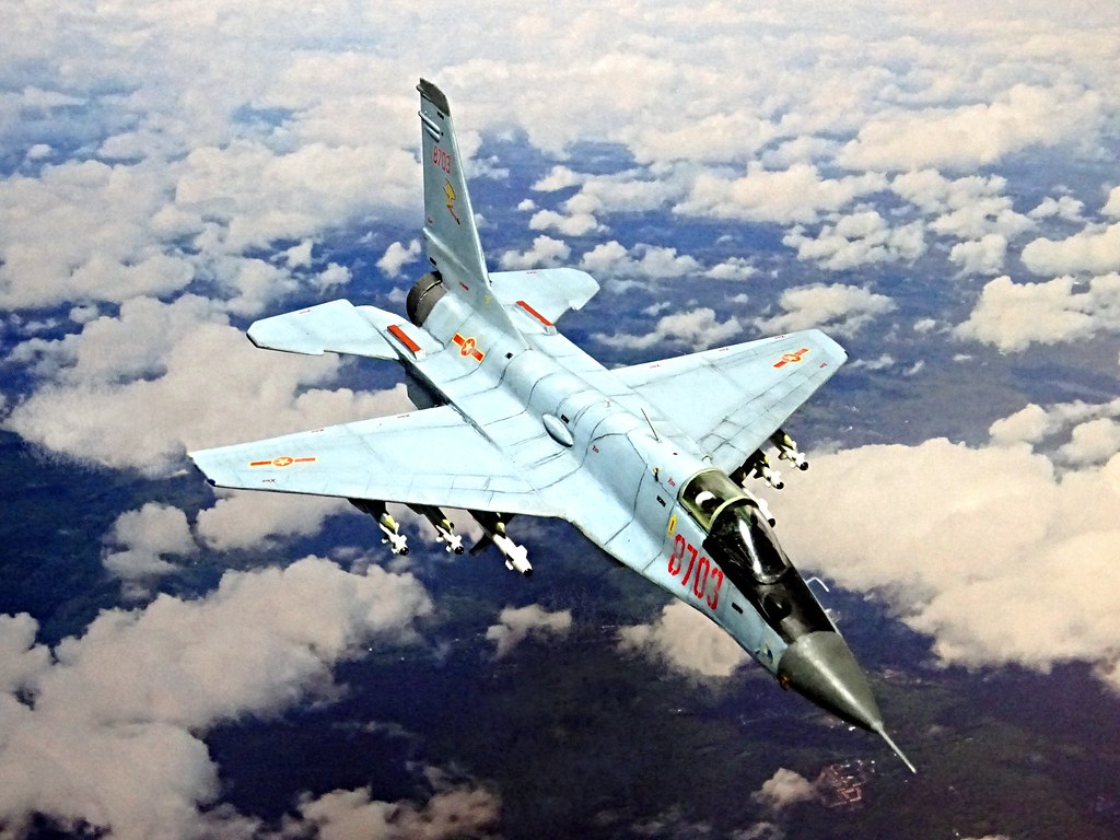 BARANG BARU BARANG LAMA: MIKOYAN MiG 33 (PROJEK 33)