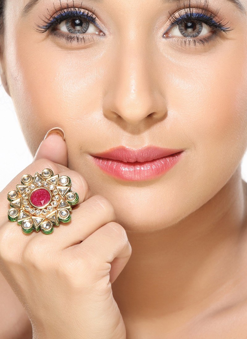 “Simplicity is the keynote of all true elegance.” : Big Rings For Women