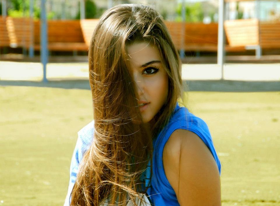 Çılgın Dersane Meryem - Hande Erçel Kimdir, Kaç Yaşında, Boyu ...