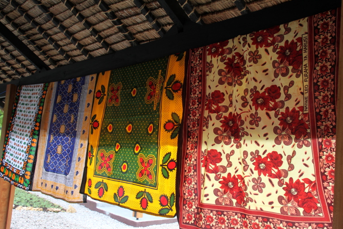 Rangi in Tanzania: Kanga and Kitenge