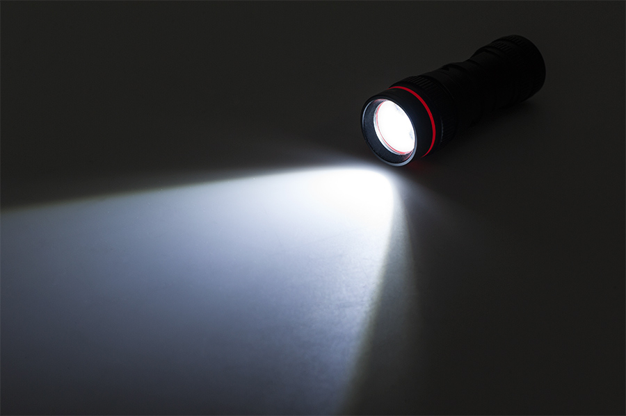 KLARUS South Africa: Understanding a flashlight’s beam strength and length