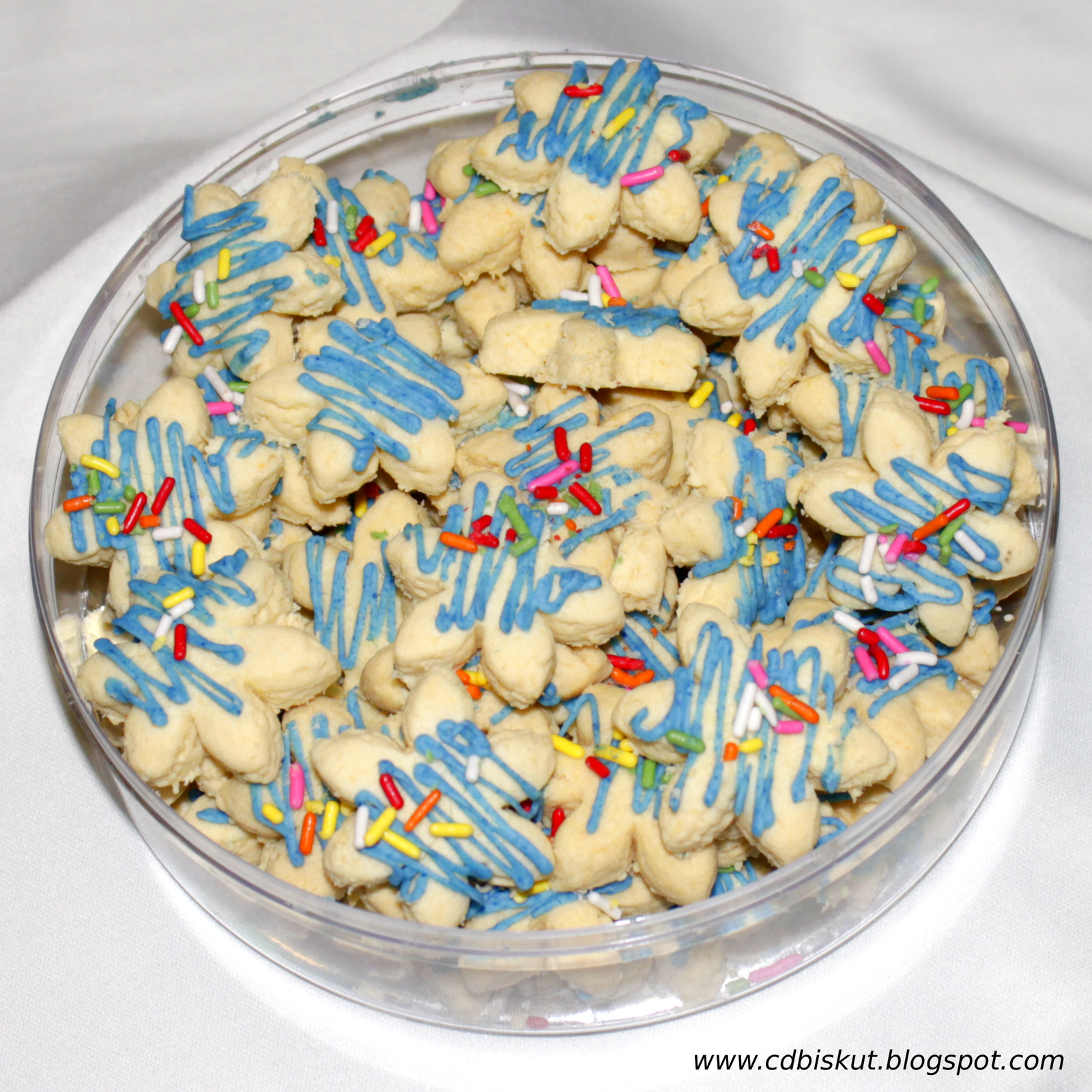 SUKA BISKUT: BISKUT BUTTERCUP(HOME MADE)