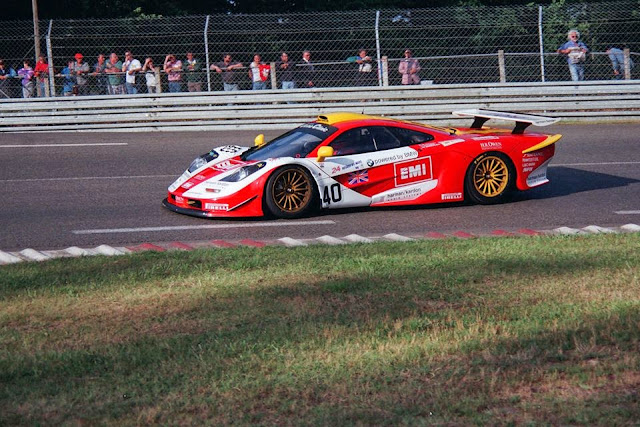 1998 : McLaren F1 GTR - Gulf Team Davidoff / EMKA Racing (nº40)