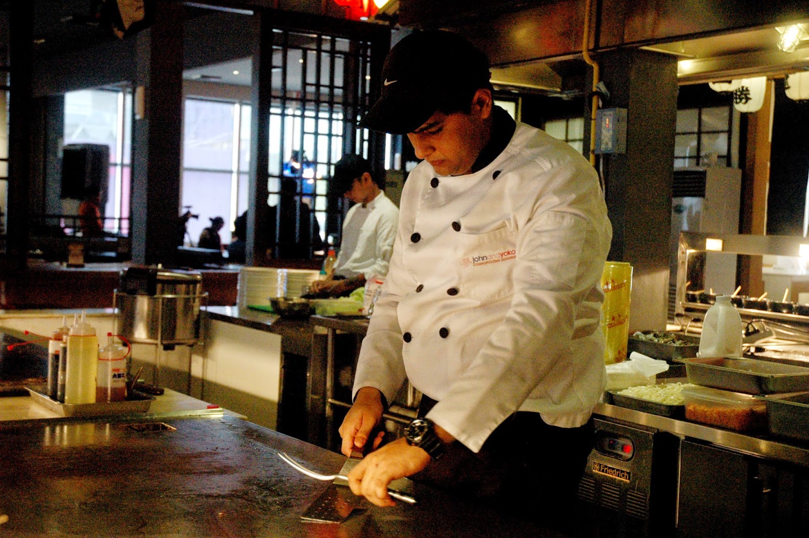 DUDE FOR FOOD: Buffet Attack Mode at Banzai!