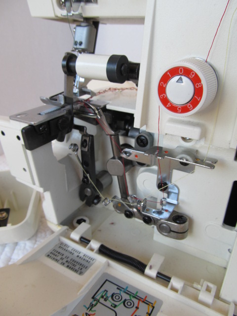 Patchouli Moon Studio: Singer Merrittlock 14 U44B Overlock Machine For Sale