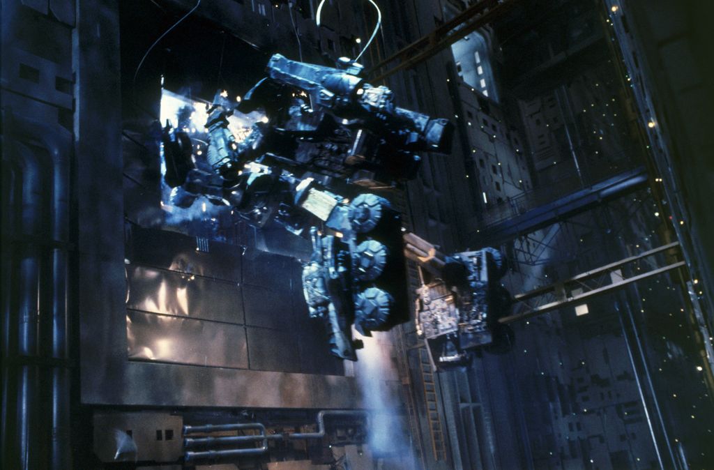 Watching Asia Film Reviews: Gunhed (1989) [Tokusatsu Review]