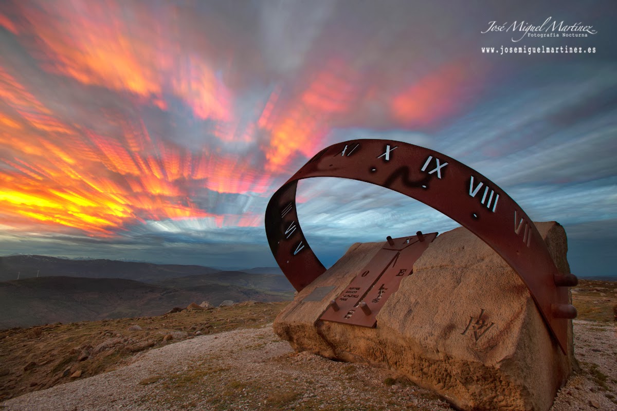 Blog de www.Fotografía Nocturna.net: Reloj de sol de la Peñuca - TimeStack