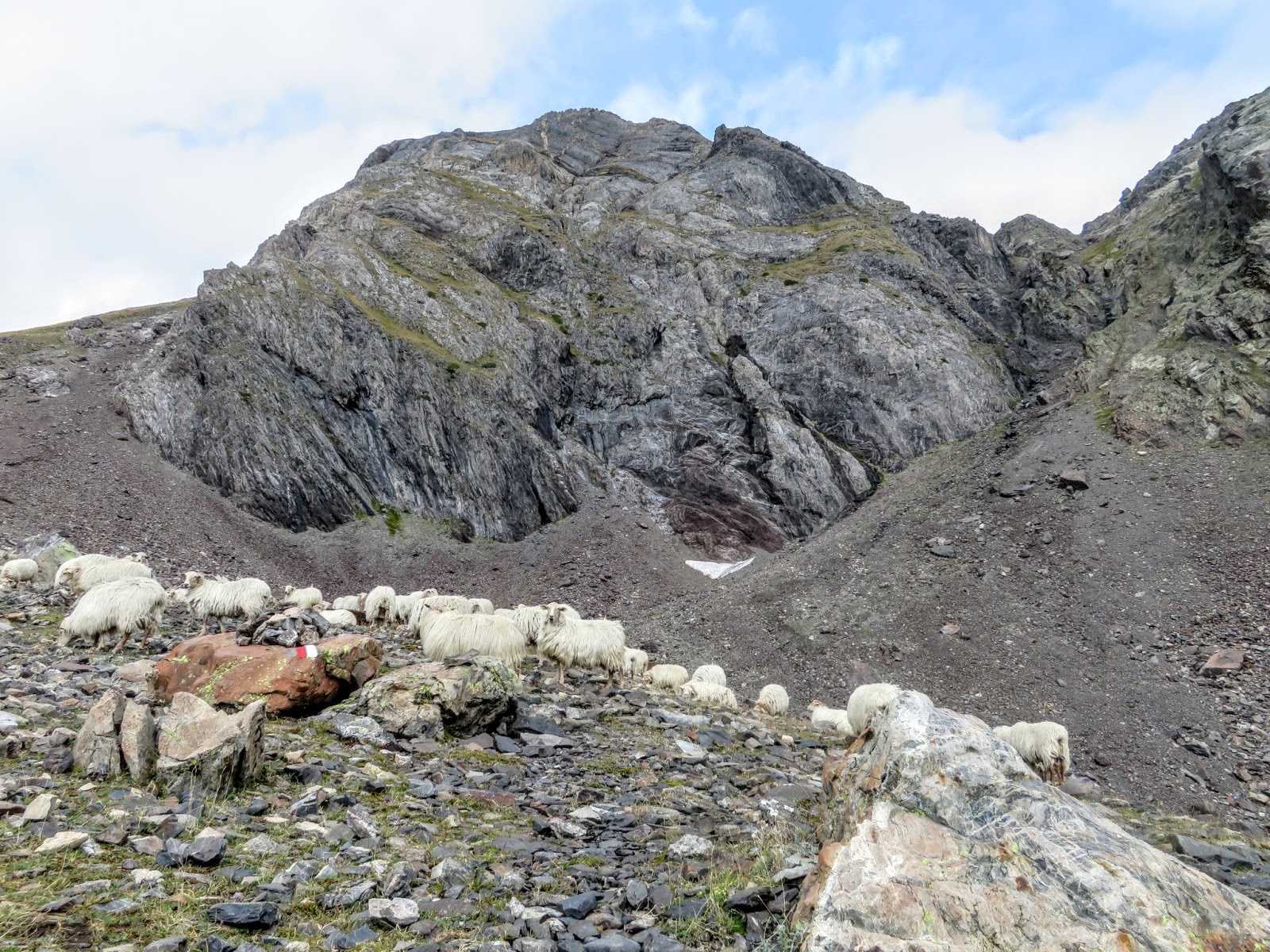 Pisando praos : Garmo blanco y Picos del Infierno